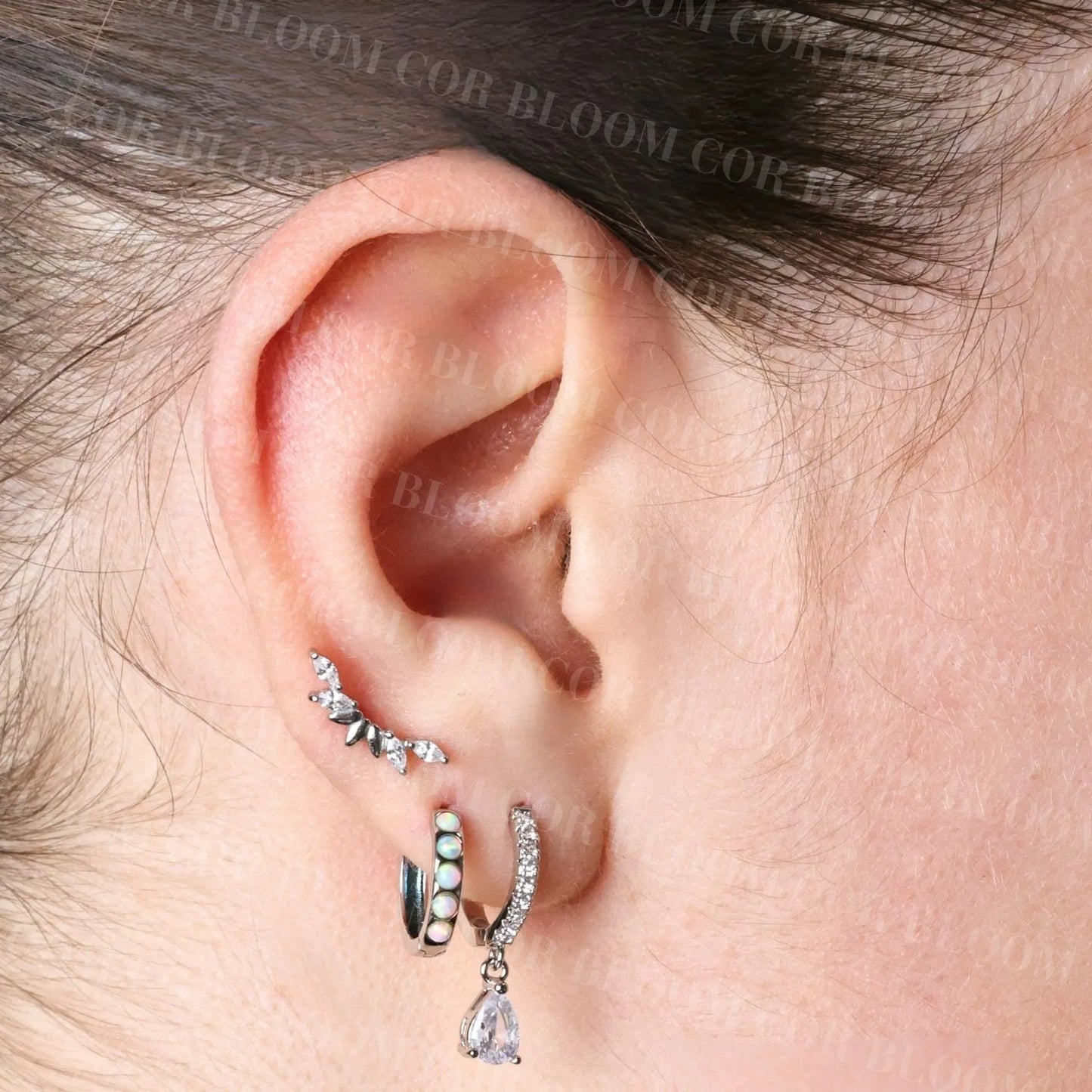 Seven-Petal Diamond Labret Piercing Stud – COR BLOOM